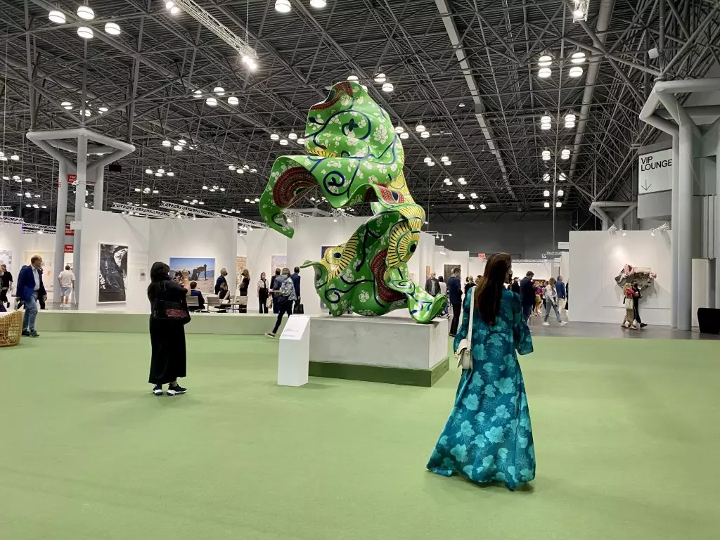 На фотографиях: Armory Show 2021 показывает, что мир искусства Нью-Йорка (почти) снова в полном разгаре