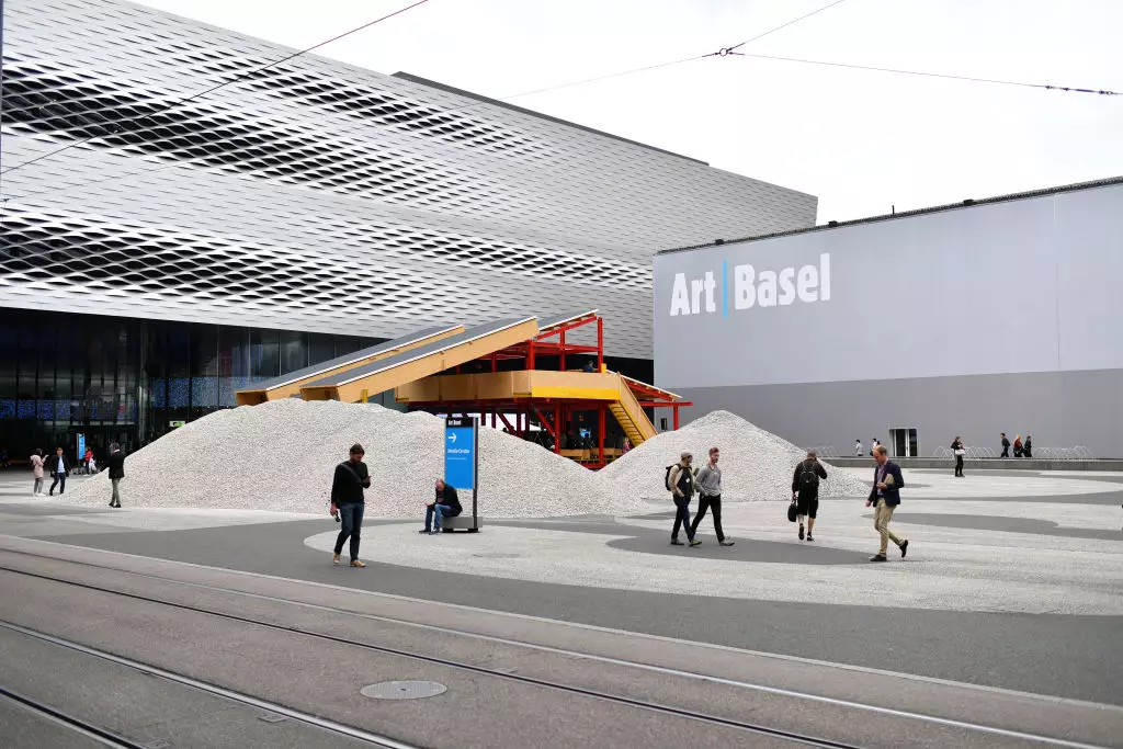 Η Frieze London και η Art Basel αποσύρουν όλες τις στάσεις για να δελεάσουν συλλέκτες πίσω στις εκθέσεις αυτό το φθινόπωρο. Εδώ είναι τι έχουν στο κατάστημα