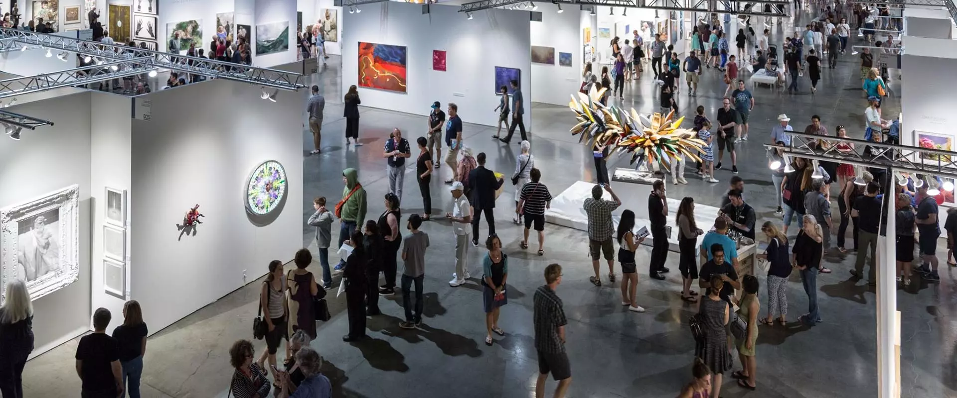 O le Seattle Art Fair o le a toe foʻi mai i le 2022, pe a maeʻa le lua tausaga malolo ma le faʻaaogaina e le Art Market Productions.