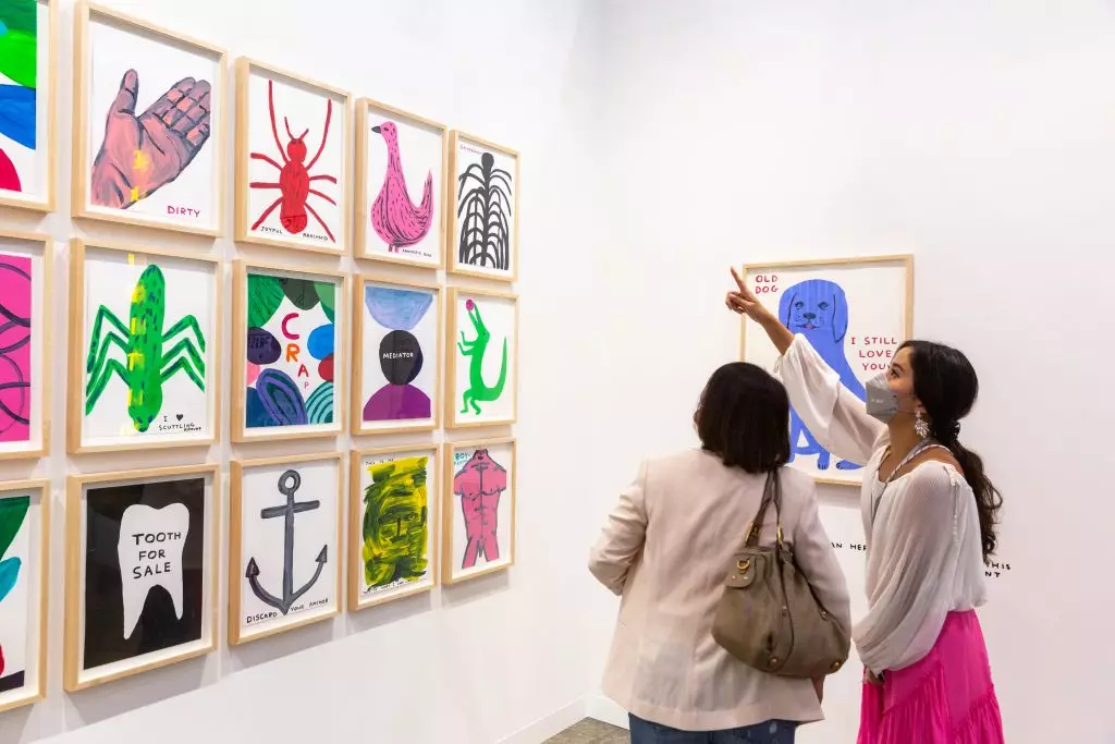 Dîtina sazkirinê ya stûna Stephen Friedman li Art Basel li Hong Kong. © Art Basel.