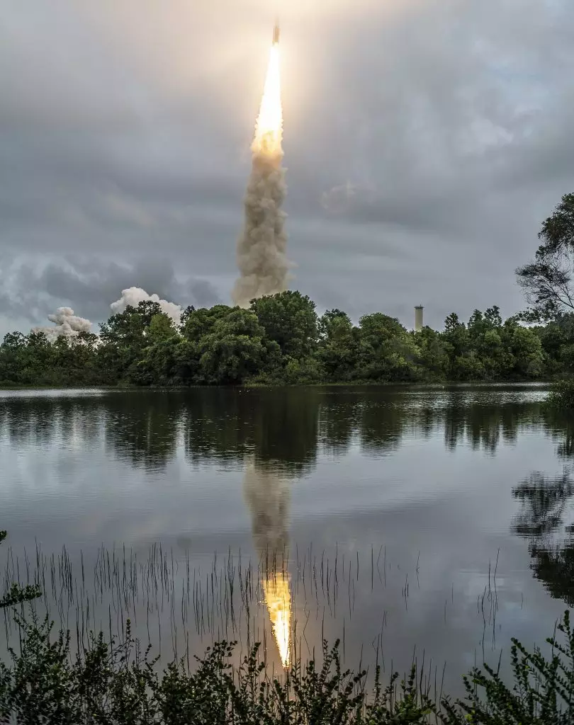 Un nuevo telescopio espacial está listo para tomar imágenes sin precedentes de los orígenes del universo, y los científicos se están volviendo locos 281_2