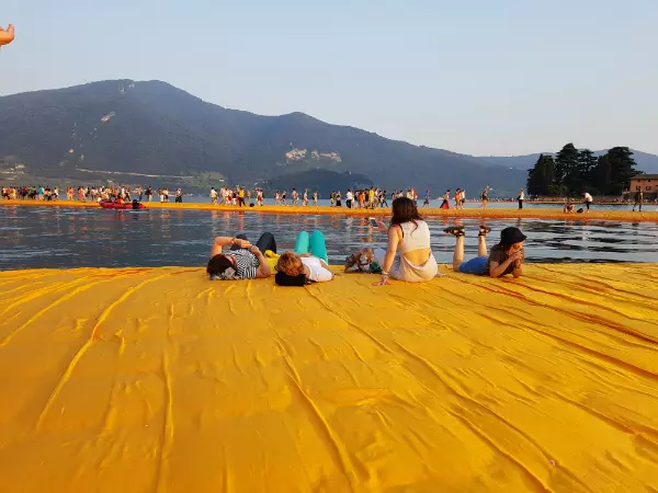 Els molls flotants de Christo. Foto cortesia d'Hilda Hoy