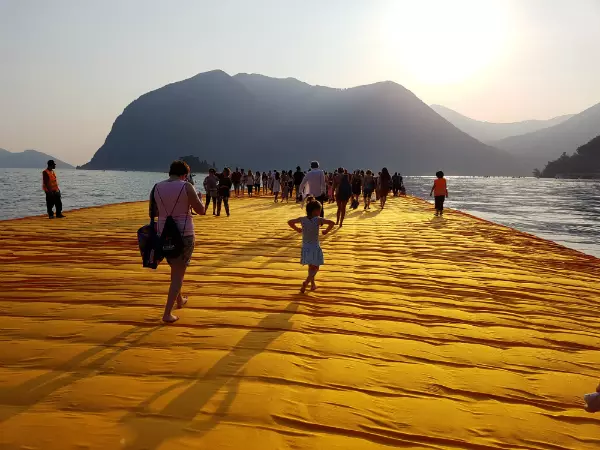 Els molls flotants de Christo. Foto cortesia d'Hilda Hoy