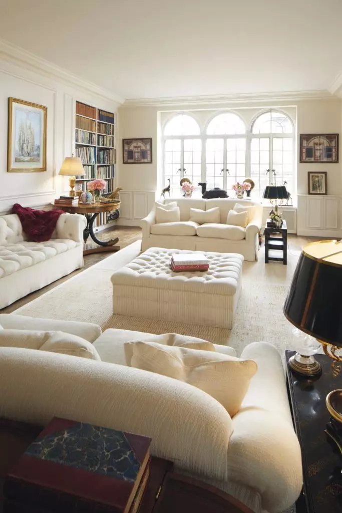 Panloob na view ng New York townhouse ni Lee Radziwill. Sa kagandahang-loob ni Christie.