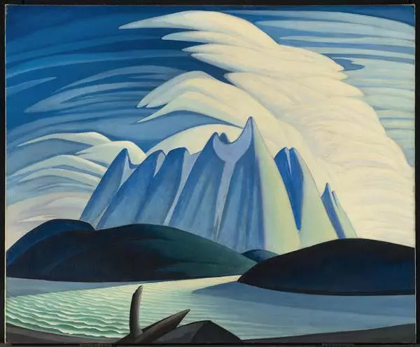 Lawren Harris, Lago kaj Montoj (1928). Foto: ĝentileco de Artgalerio de Ontario/©Familio de Lawren S. Harris.