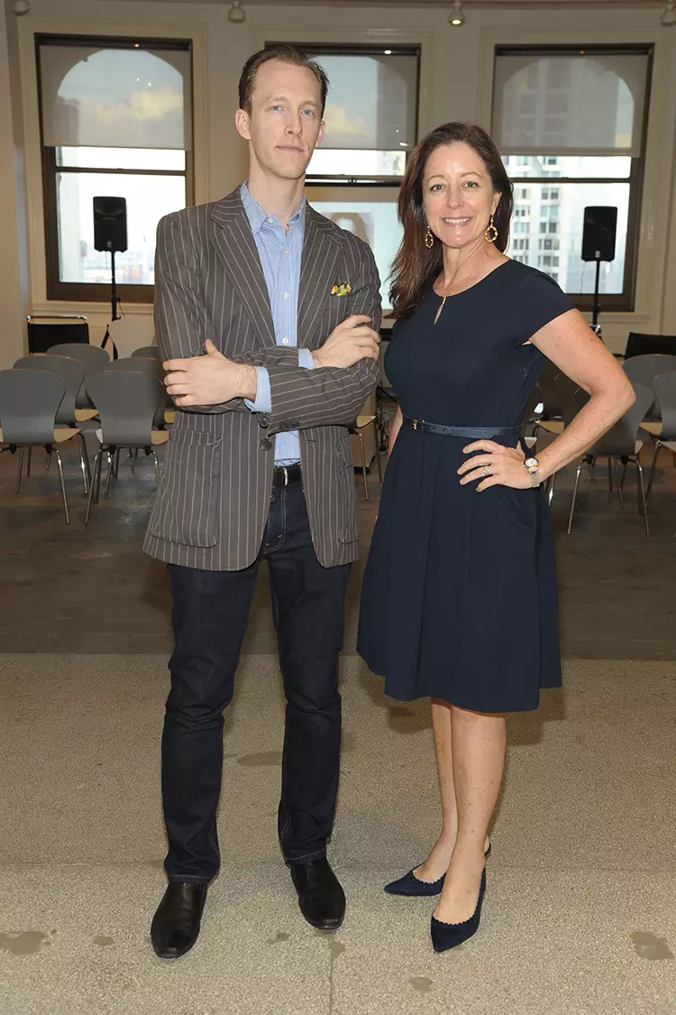 Isaac Aden en Ann Lydecker by MVVO kondig die debuut van die Accessible Art Fair New York by artnet aan. Met vergunning van fotograaf Owen Hoffmann © Patrick McMullan.