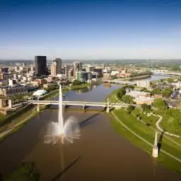 Andy Snow, Videostill von DJI Vision 3+ Phantom am Riverscape-Brunnen, Drohnenvideo der Five Rivers Fountain of Lights in Dayton, Ohio. Foto: Andy Schnee.