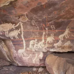 Хөвгүүд Норвегийн хамгийн алдартай чулуун зэвсгийн үеийн урлагийн бүтээлийг устгаж байна 31154_4