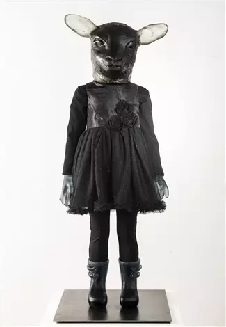 Silvia Levenson, Black Sheep (Strange Little Girls) (2014) ។ មានការអនុញ្ញាតពី Lorch + Seidel Galerie ។