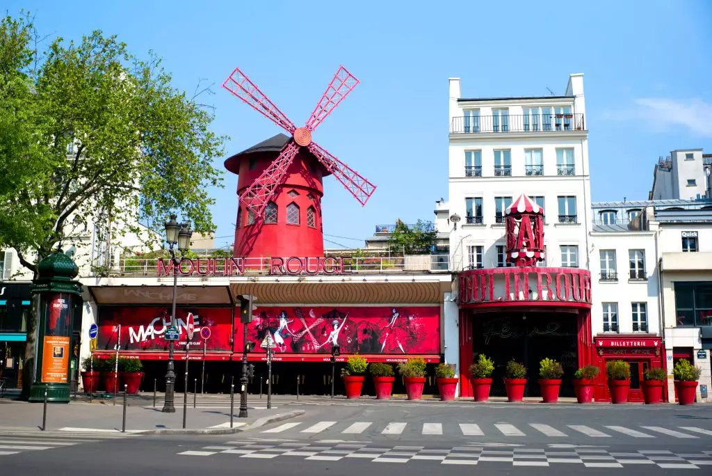 'n Uitsig oor die Moulin Rouge in Parys. (Foto deur Aurelien Meunier/Getty Images)