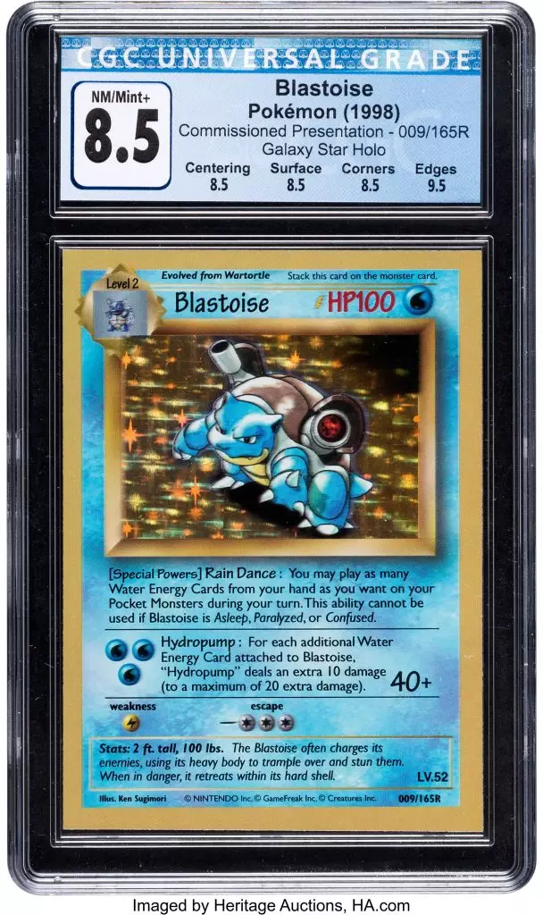 Imwe mu makarita ya mbere yo mu Cyongereza Pokémon yakozwe, ikarita ya Blastoise foil ifite umugongo wuzuye, yagurishijwe $ 360,000 muri Heritage Auction, Dallas. Ifoto tuyikesha cyamunara, Dallas.