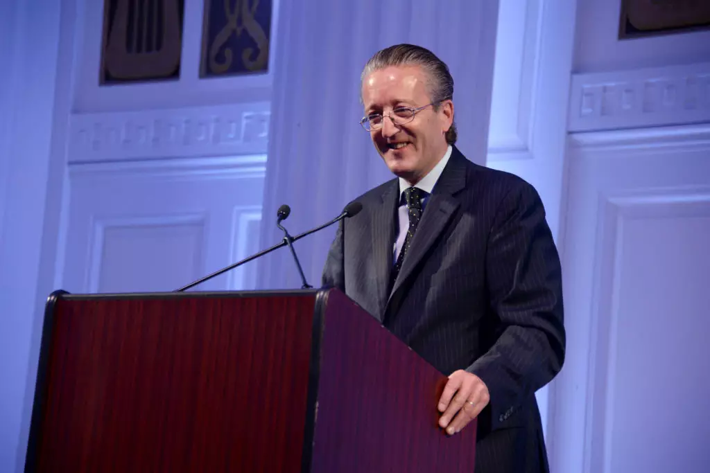 Tom Eccles by ArtTable 23e jierlikse Benefit en Award Ceremony yn 2016. ©Patrick McMullan. Mei tank oan Patrick McMullan / PMC.