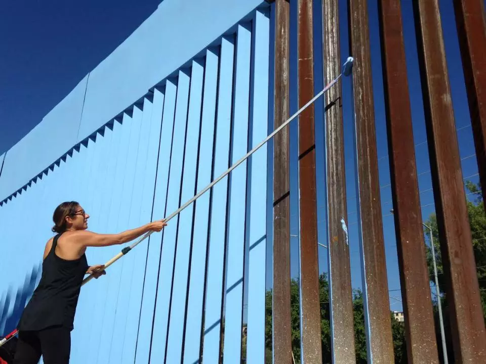 Tusia Ata Mekisikō-US Border Fence Sky Blue - artnet Fou 31887_1