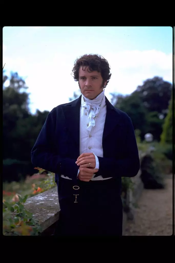 Ang Puffy White Undershirt ni Mr. Darcy Gikan Niadtong Dili Malimtan nga 'Pride and Prejudice' Lake Scene Gilantaw sa Balay ni Jane Austen