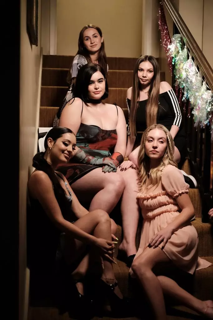 اداڪارا Alexa Demie، Barbie Ferreira، Maude Apatow، Sophia Rose Wilson، ۽ Sydney Sweeney Euphoria جي ٻئي سيزن ۾. HBO جي مهرباني.