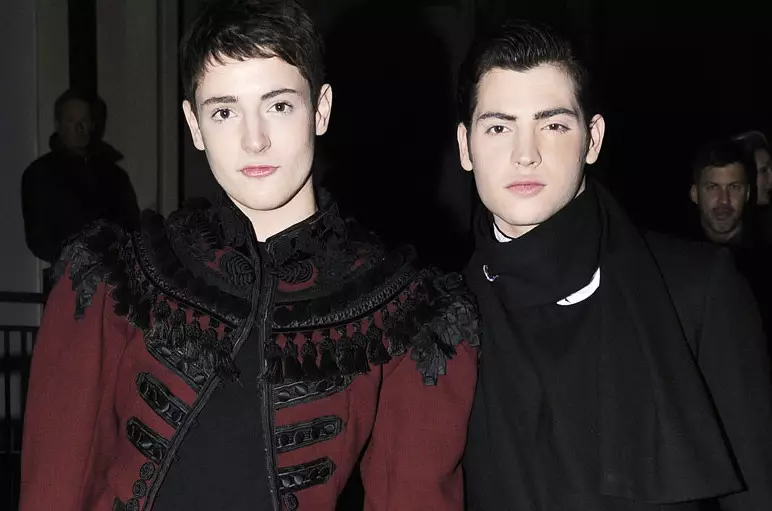 Harry Brant ug Peter Brant Jr. sa 2014. Sa maayong kabubut-on ni Nicholas Hunt © Patrick McMullan.