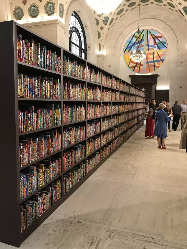 Yinka Shonibare MBE, The American Library, 2018. Foto nke Tim Schneider.