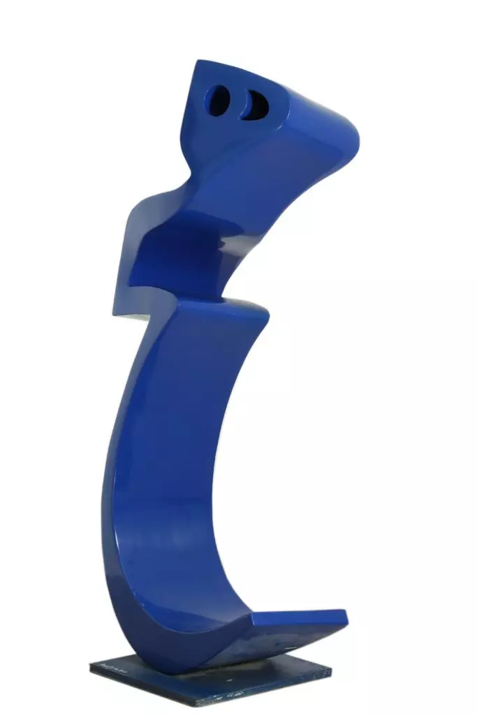 Parviz Tanavoli Blue Heech (2005). © Parviz Tanavoli. Dzięki uprzejmości Fundacji Mohammeda Afkhami.