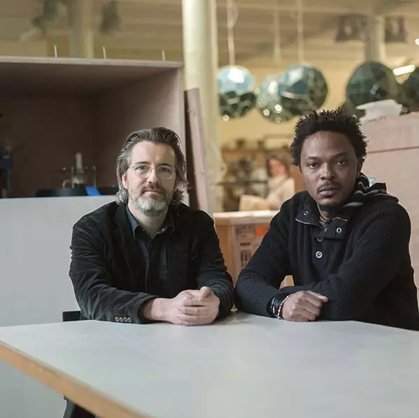 Olafur Eliasson, faufautua ma Sammy Baloji, puipuia (taumatau). Ata: Tina Ruisinger, faaaloaloga a Rolex.