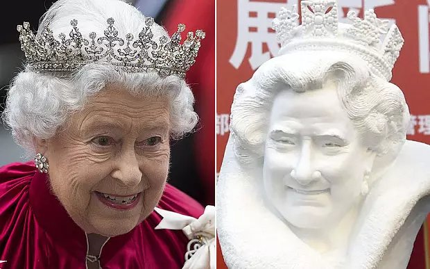 Ny Bust Queen of England dia toa an'i Tom Hanks 34033_1