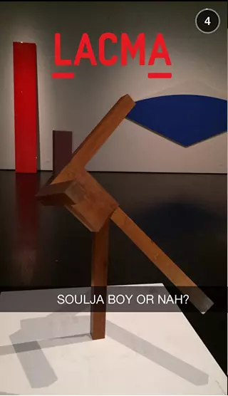 Een Snapchat van LACMA. Foto via Hyperallergisch.