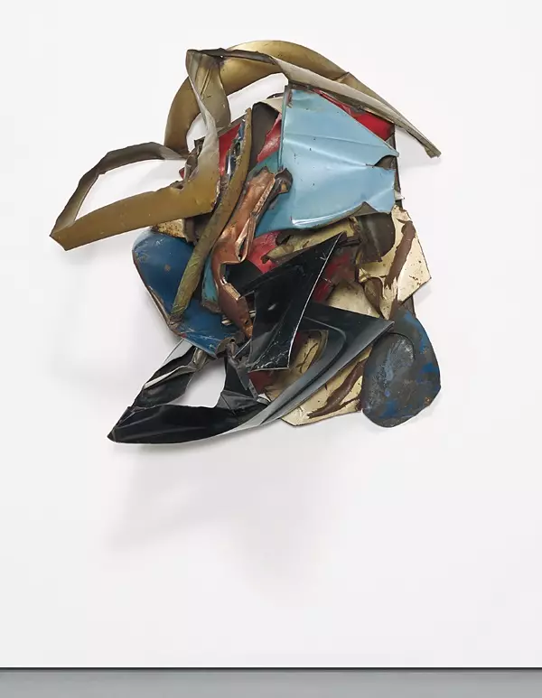 JOHN CHAMBERLAIN Bullwinkle, 1961 dicét jeung baja kromium-plated 48 x 43 x 32 di (121,9 x 109,2 x 81,3 cm) Karya ieu geus kacatet dina arsip tina studio John Chamberlain. Estimasi $2.500.000 - 3.500.000