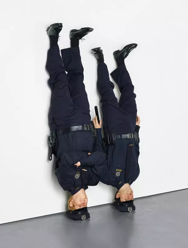 Maurizio Cattelan Frank och Jamie (2002) Bild: Courtesy of Phillips.