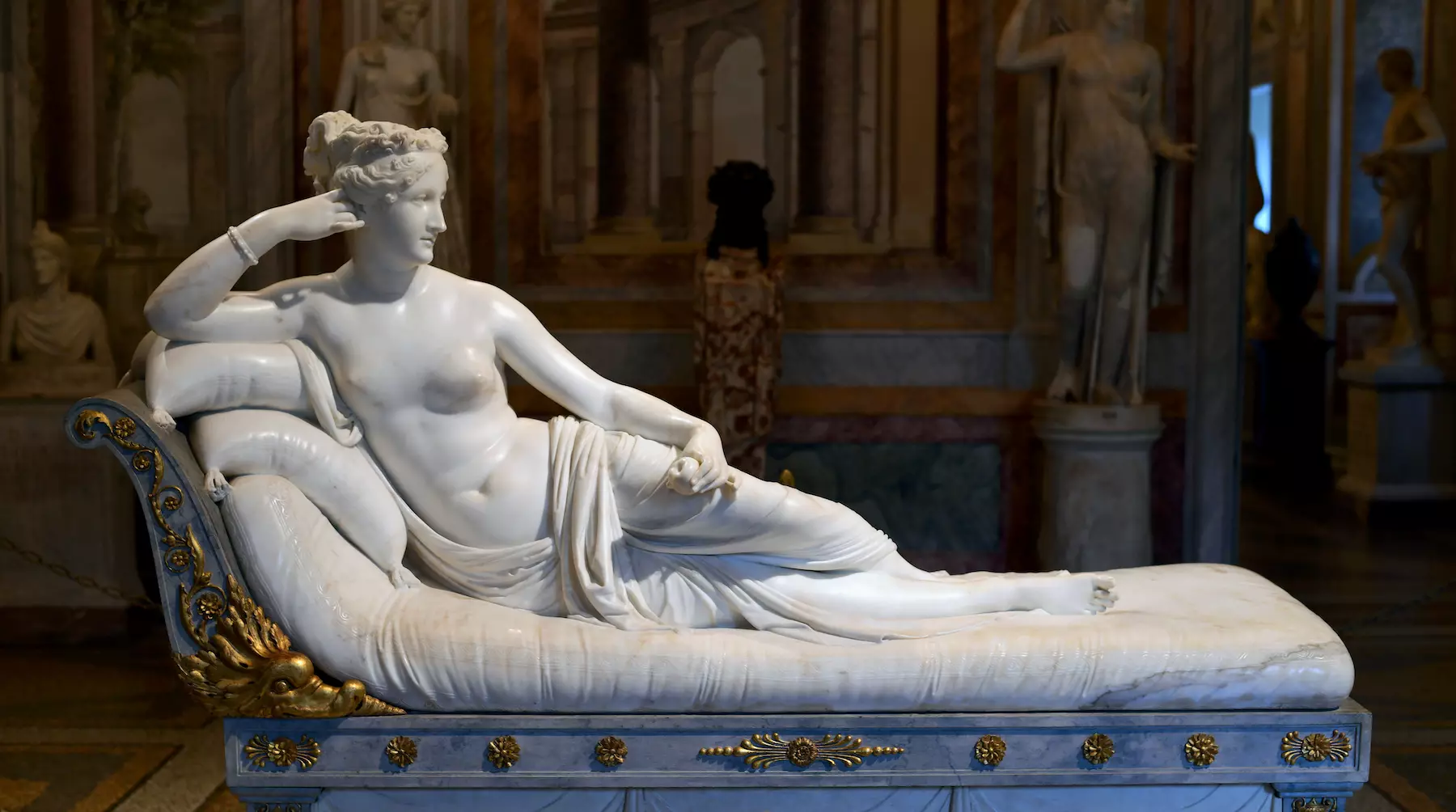 La sexy escultura de Antonio Canova de la hermana de Napoleón causó escándalo: aquí hay 3 hechos que la elevan por encima del sensacionalismo