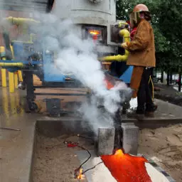 Bompas & Parr, Cooking with Lava. Yees duab: Sam Bompas, courtesy Bompas & Parr.