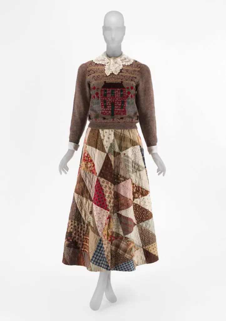 Ensemble, uRalph Lauren FW 1982-83. Isithombe © Metropolitan Museum of Art.