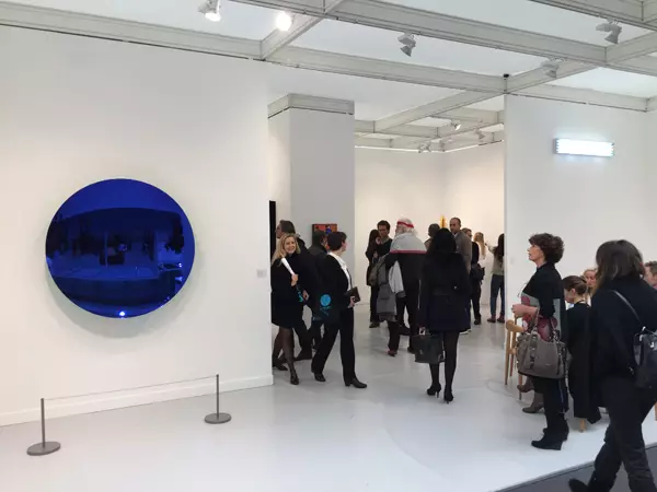 Mosebetsi oa Anish Kapoor le Spencer Finch ho Lisson Gallery Photo: Henri Neuendorf