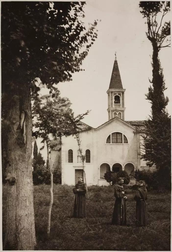 Kościół San Francesco del Deserto. Zdjęcie: Biblioteka obrazów Icas94/De Agostini za pośrednictwem Getty Images.