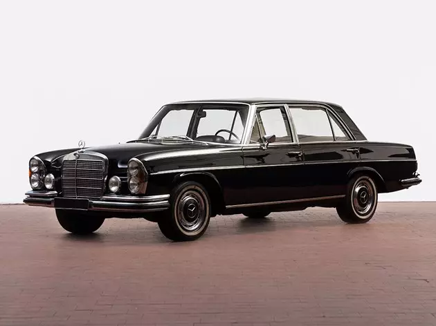 MERCEDES-BENZ 300 SEL 3.5 ម៉ូដែល 1971។