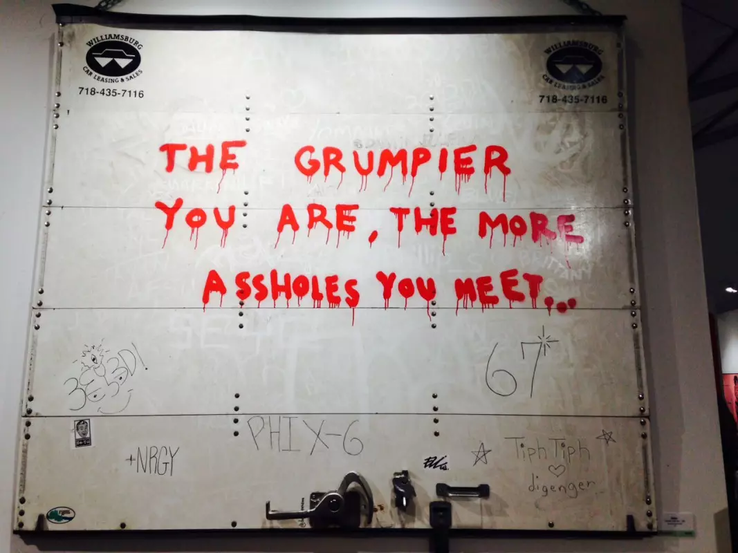 Banksy, Grumpier Truck Door (2013) კეზლერის გალერეაში.