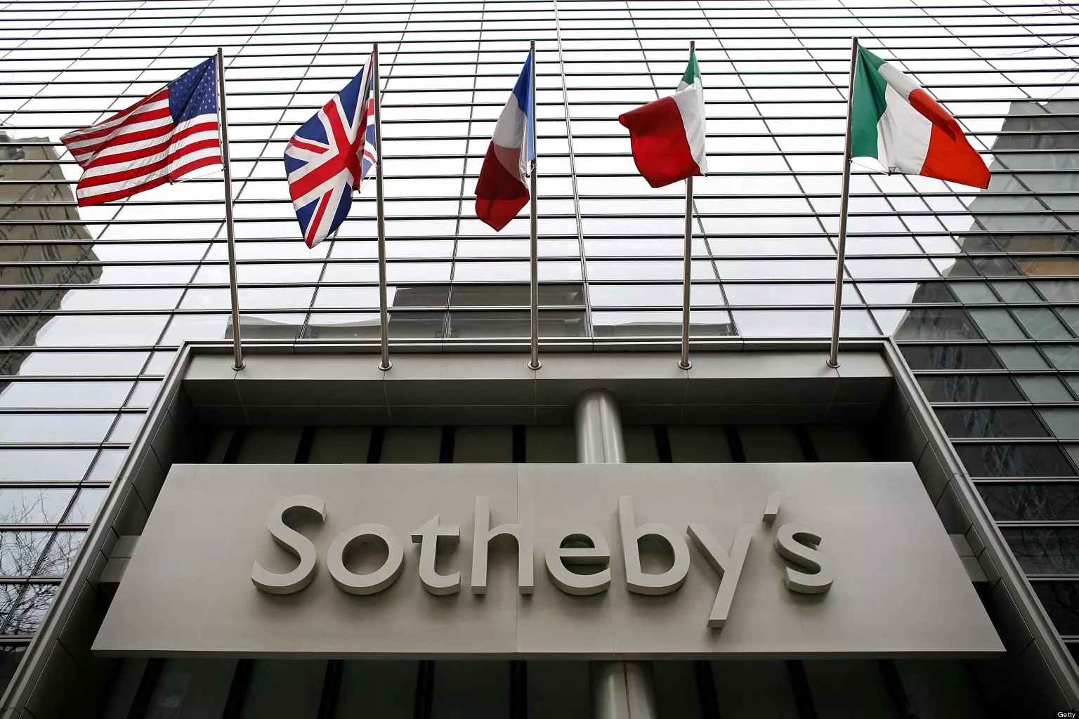 Sotheby's e nka papali ea chelete ka $ 1 Bilione ea Mokoloto