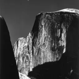 Ansel Adams، Moon & Half Dome، Yosemite National Park (1960).