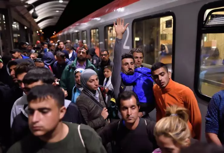 Miljoniem bēgļu ir devušies uz Eiropu, lai izvairītos no konfliktiem un nabadzības. Foto: Hendriks Šmits, izmantojot Getty Images/AFP/