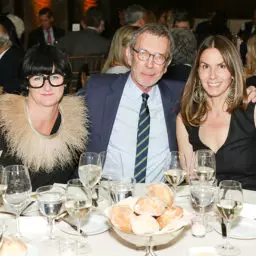 Tara Donovan, Arne Glimcher, Fairfax Dorn am Storm King Art Center säi fënneften alljährlechen Gala Dinner a Live Auktioun am Four Seasons Restaurant zu New York. Foto: Benjamin Lozovsky, Ugedriwwe BFAnyc.com.