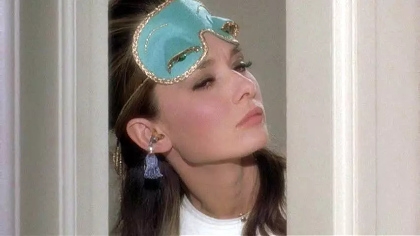 Holly Golightly's Chic Brownstone Oo Suuqa Ku Sugan $8 Milyan