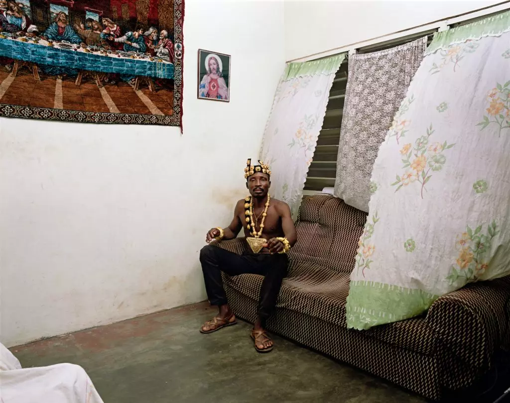 Deana Lawson, Serek (2019). © Deana Lawson. Ji hêla Sikkema Jenkins & Co., New York; û Galeriya David Kordansky, Los Angeles.