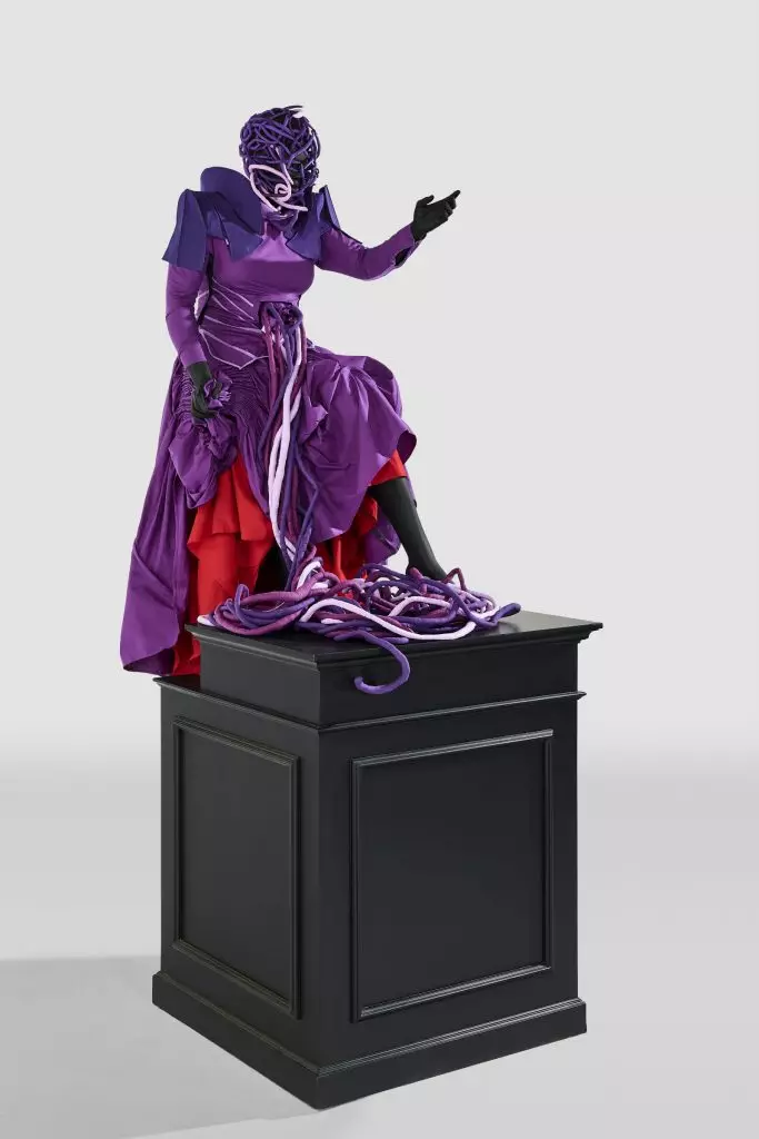 Mary Sibande, Ascension of the Purple Figure (2016). Kuva: Kavi Gupta, Chicago,