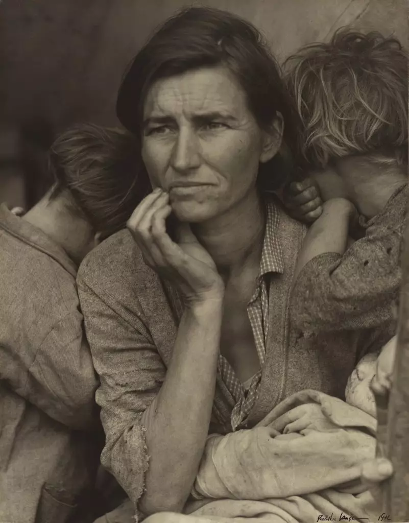 ドロシア・ラング、カリフォルニアの人間の侵食（移民の母）（1936年3月）。画像提供：ロサンゼルスのJ.ポールゲッティ美術館。