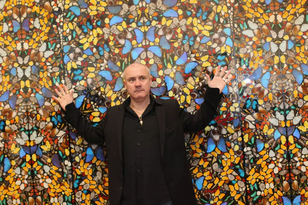 Wararka Warshadaha Fanka: Damien Hirst— Net Worth, Ku Dhawaad 400 Milyan Oo Doolar—Qarax Kululna U Jeediyay Dhalintii Talefankiisa Xaday + Sheekooyin Kale 4610_1