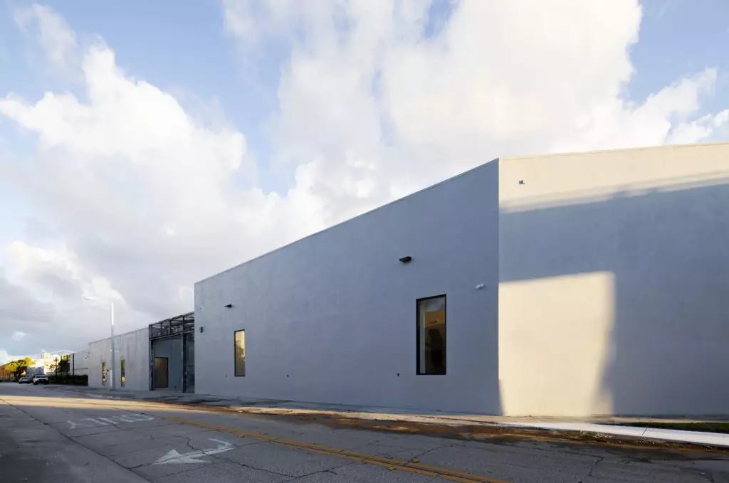 Exterior view of the Rubell Museum. Photo: Nicholas Venezia, courtesy of Selldorf Architects.