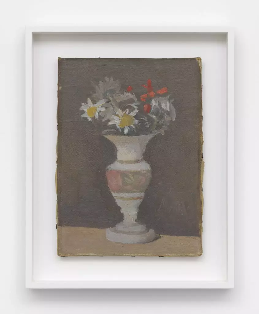 Giorgio Morandi, Fiori (Gulan) (1947). © Civaka Mafên Hunermendan (ARS), New York/SIAE, Roma. Daxwaza David Zwirner.