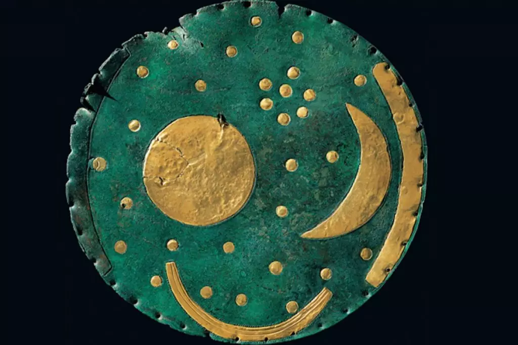 Nebra Sky Disc. Hoto na Landesmuseum für Vorgeschichte (Gidan Tarihi na Jiha) a Halle, Jamus.