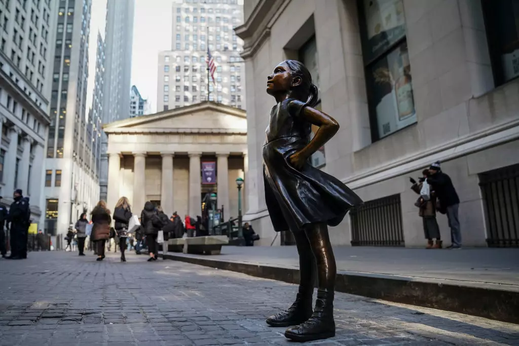 New York Menkul Kıymetler Borsası'nda 'Korkusuz Kız'. Fotoğraf: Drew Angerer/Getty Images.