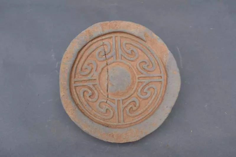 The date on this stone vessel is compelling evidence that the tomb is the final resting place of Han Emperor Liu Zhi. It references his successor, Ling, who would have built a mausoleum for the deceased ruler. Photo courtesy of Luoyang City Cultural Relics and Archaeology Research Institute.