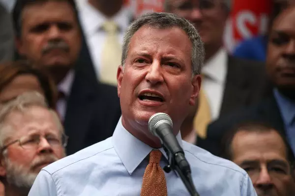 Walikota de Blasio Ingin Diversifikasi Koleksi Seni Balai Kota