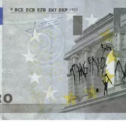 L'artista grec desfigura la moneda europea per destacar la crisi 54940_3